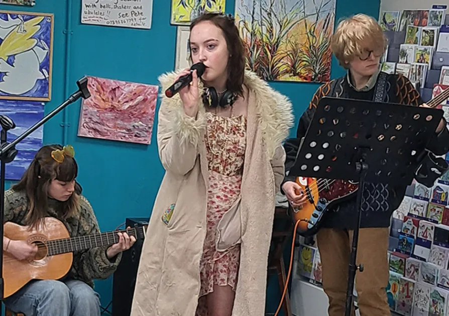 Sing it loud, sing it clear! | Morning Star