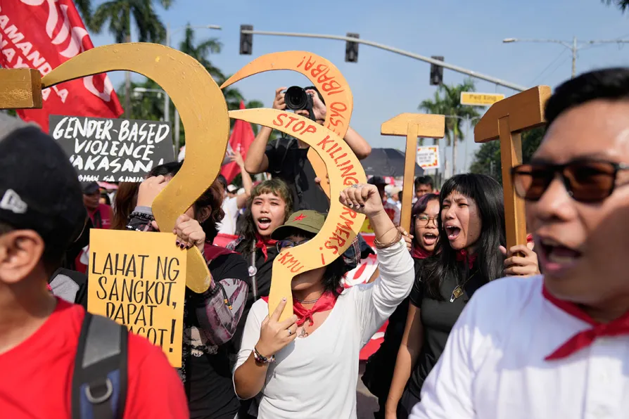 Thousands in Philippines protest corruption | Morning Star