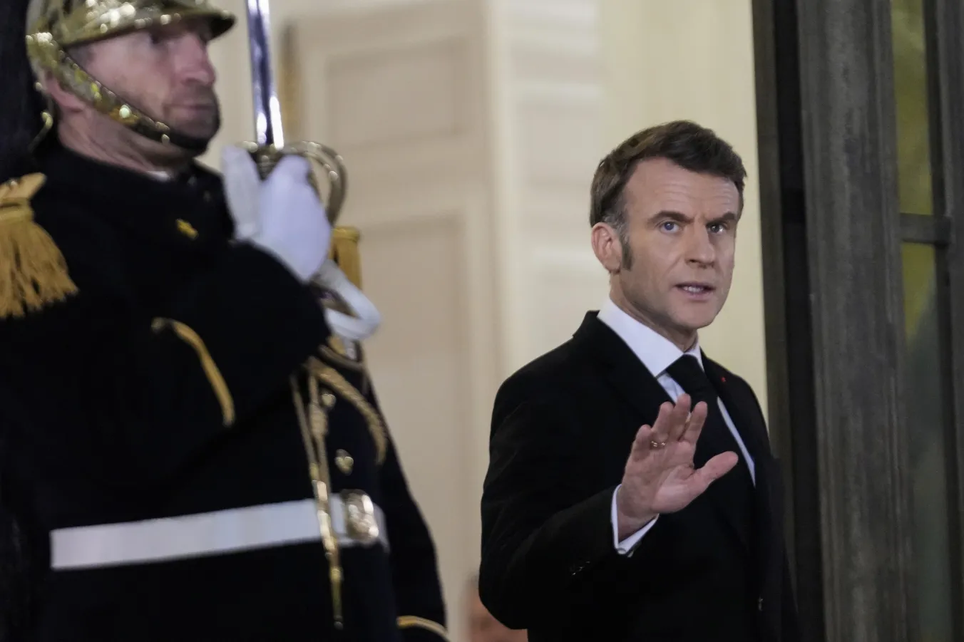 Baltic nations welcome Macron's proposal to use French nukes to ...