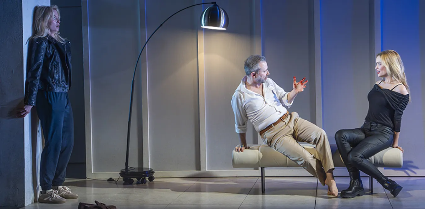 Fangs for nothing | Morning Star